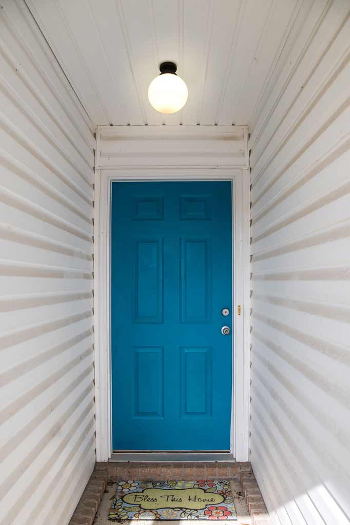 Globe Outdoor Batten Light – Fat Shack Vintage